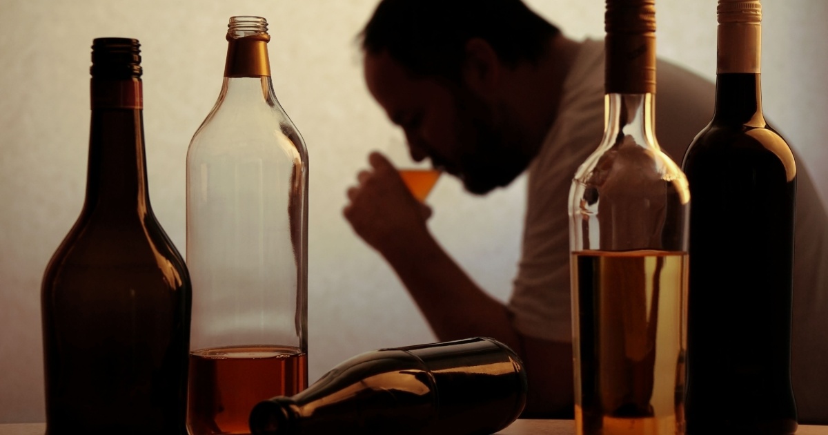 Signs Someone Maybe a High-Functioning Alcoholic : Organically Human