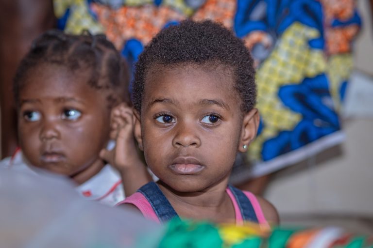 12 Signs Of Child Neglect That Should Never Be Ignored - Organically Human